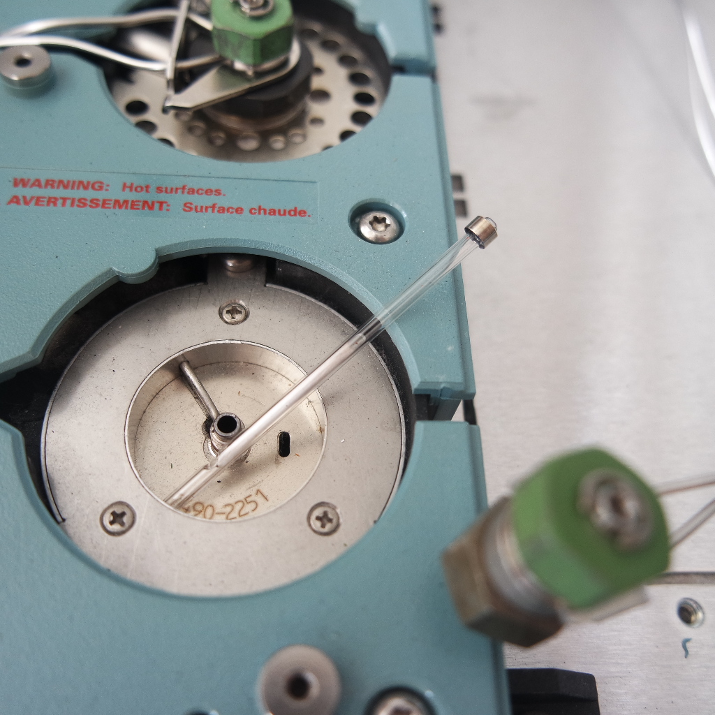 Used Agilent 6890N GC system with PTV and S/SL injector and FID ...