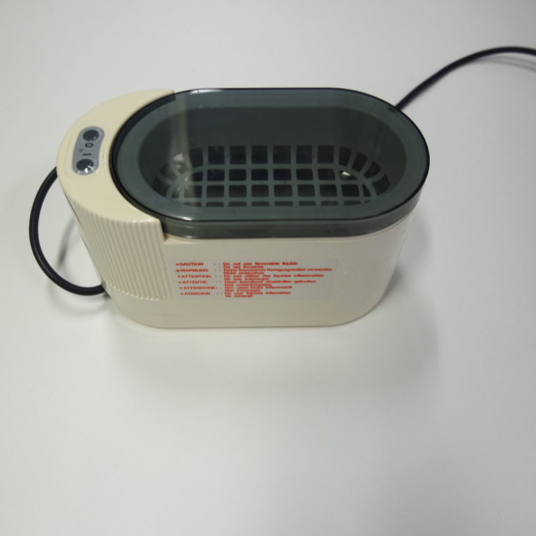 Used Ultrasonic cleaner, Branson B200 - S-A-LE