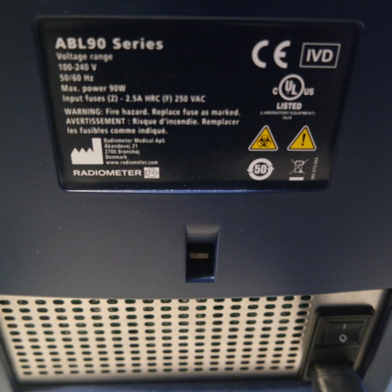 1107 - Used ABL90 Flex Plus blood gas analyzer - S-A-LE