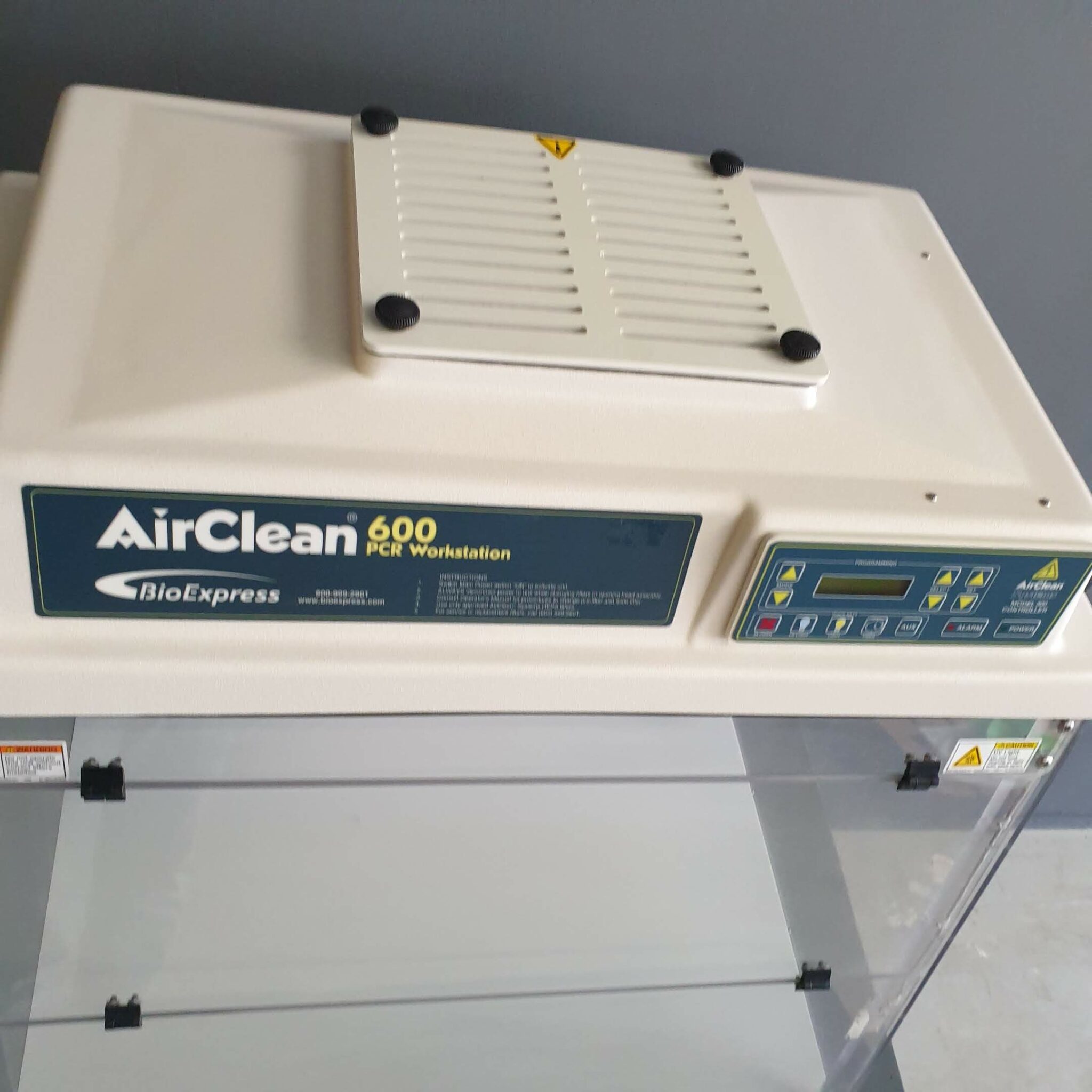 1303 - Used PCR Workstation AirClean Systems - S-A-LE