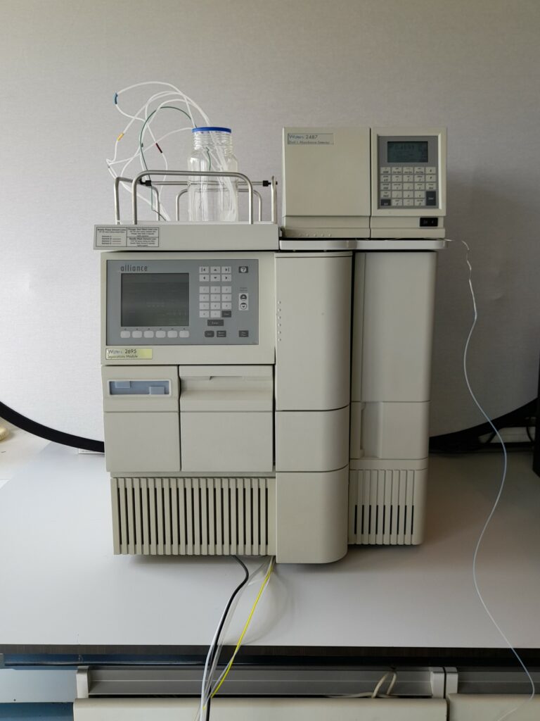1494 - Used Waters Alliance HPLC system with UV-detector - S-A-LE