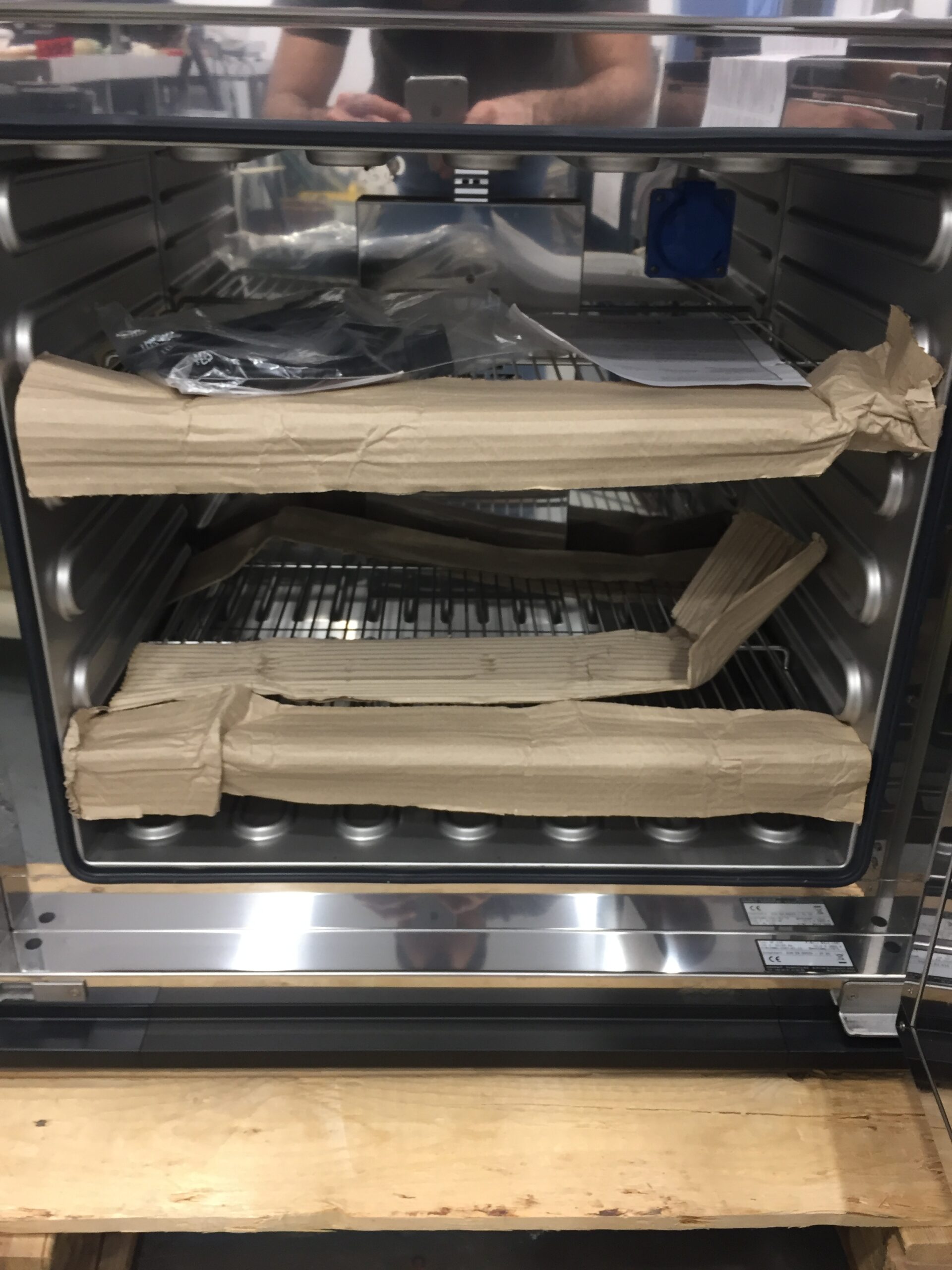 1347 - As new Memmert universal (drying) oven UF110 - S-A-LE