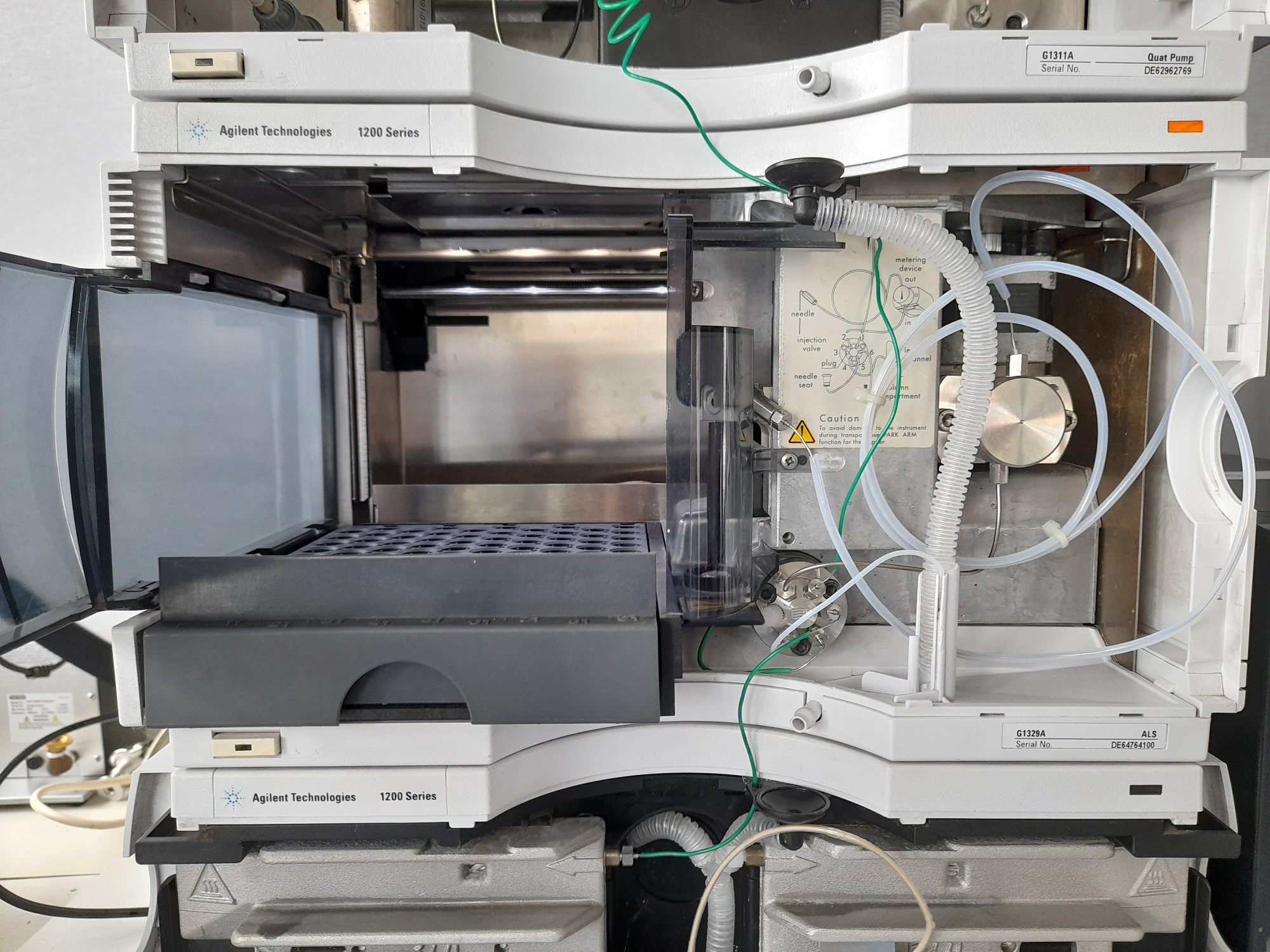 Refurbished Agilent 1200 HPLC system with VWD detector