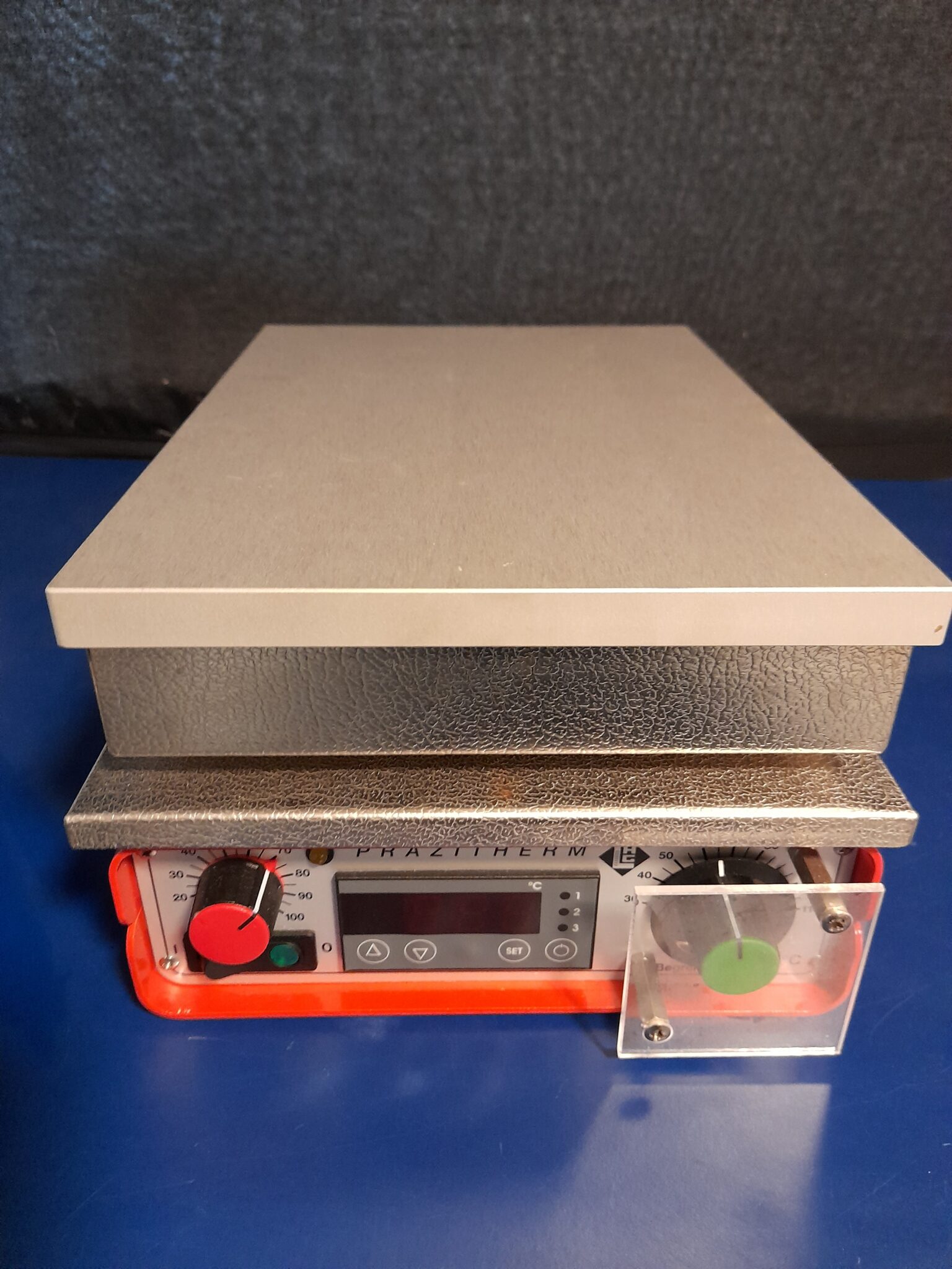 1650 - Used precision hotplate Prazitherm 99.9 °C - S-A-LE