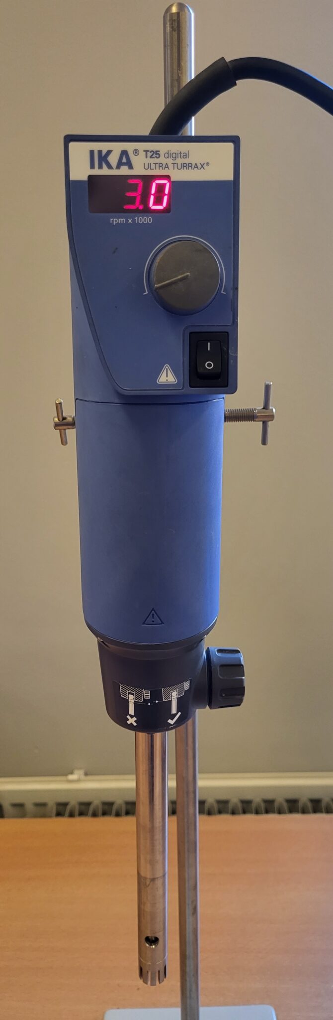 2160 - Used IKA T25 digital UltraTurrax - S-A-LE