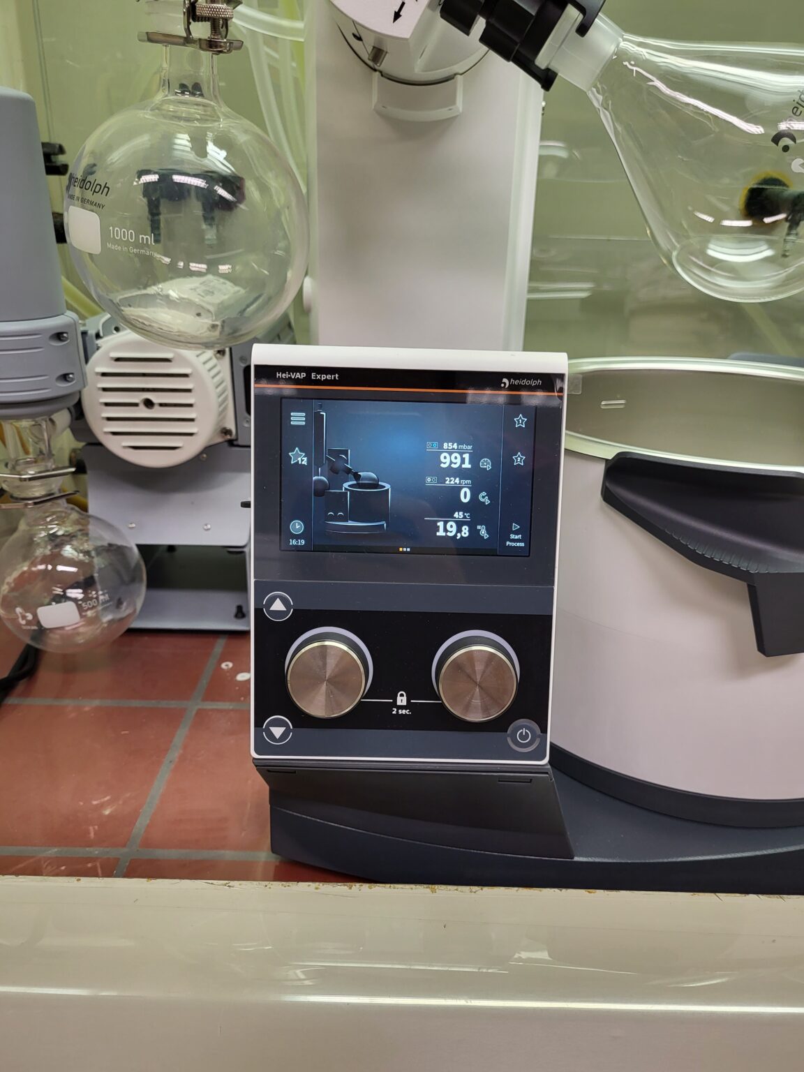 2141 - As new rotary evaporator Hei-VAP Expert control - S-A-LE